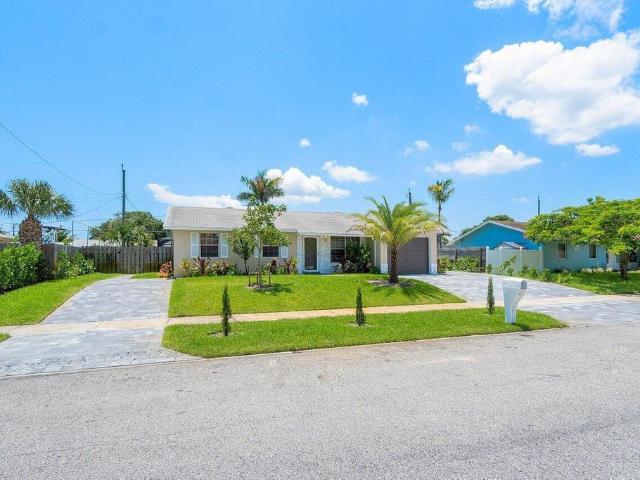 Luxury Villa for rent in Lake Worth, Florida