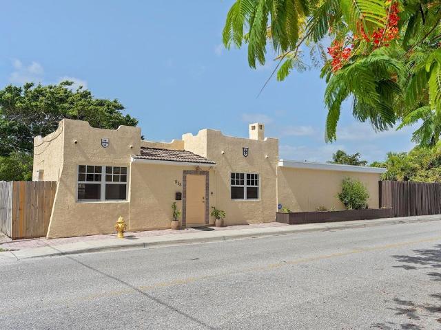 Luxury Villa for rent in Lake Worth, Florida