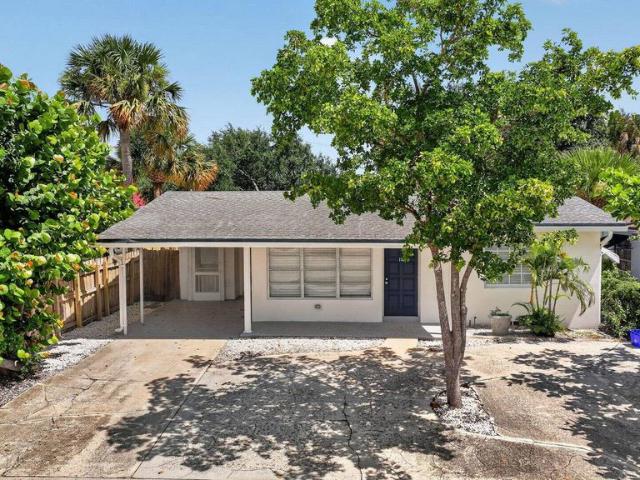 Luxury Villa for rent in Lantana, United States