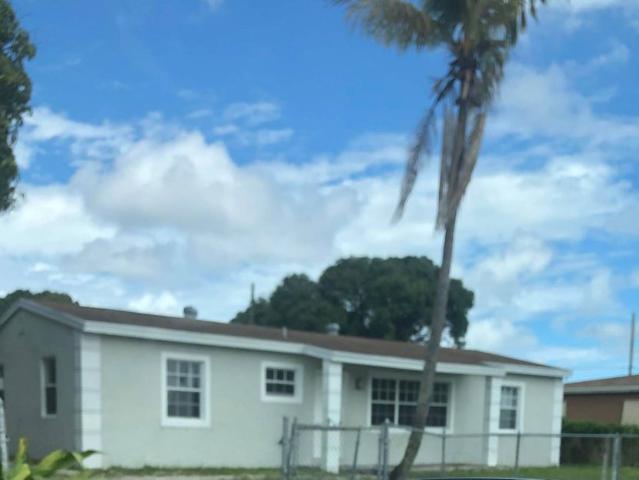 Luxury Villa for rent in Miami Gardens, Florida