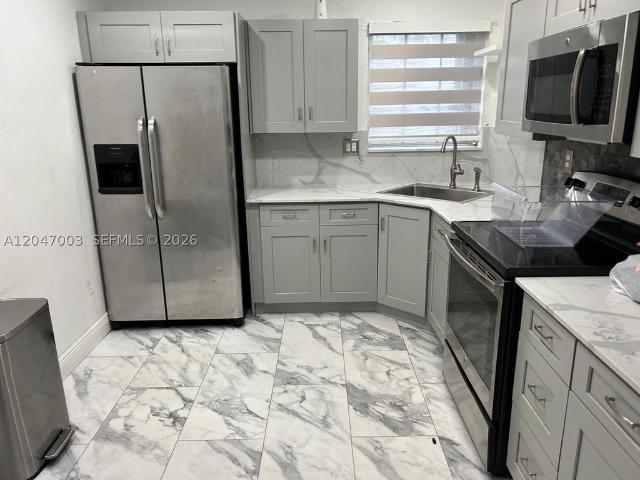 Luxury Villa for rent in Miami Gardens, Florida