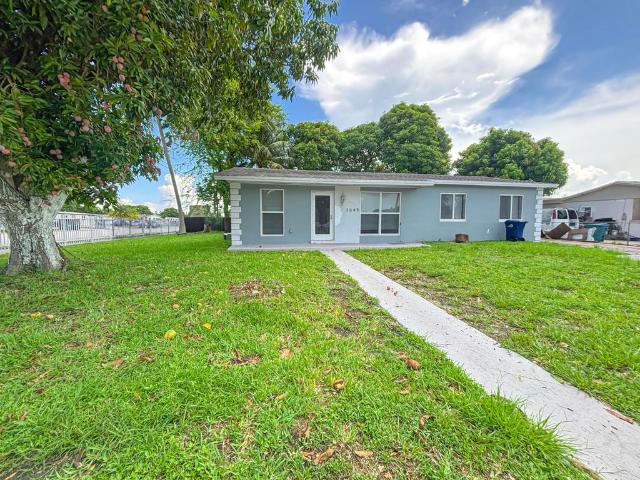 Luxury Villa for rent in Miami Gardens, Florida