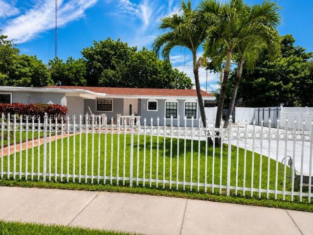 Luxury Villa for rent in Miami Gardens, Florida