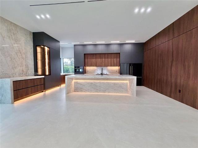 Luxury Villa for rent in Miami, Florida