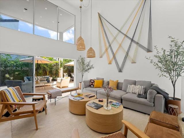 Luxury Villa for rent in Miami, Florida