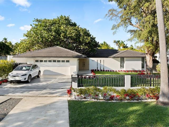 Luxury Villa for rent in Miami, Florida