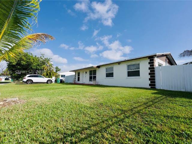 Luxury Villa for rent in Miami, Florida