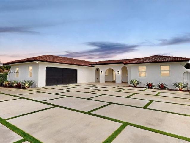 Luxury Villa for rent in Miami, Florida