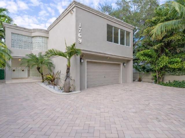 Luxury Villa for rent in Miami, Florida