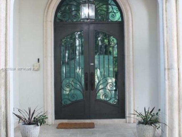 Luxury Villa for rent in Miami, Florida