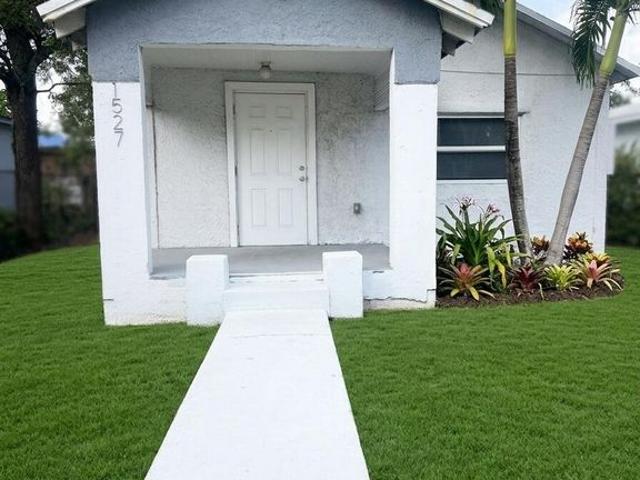 Luxury Villa for rent in Miami Heights Trailer Park, Florida