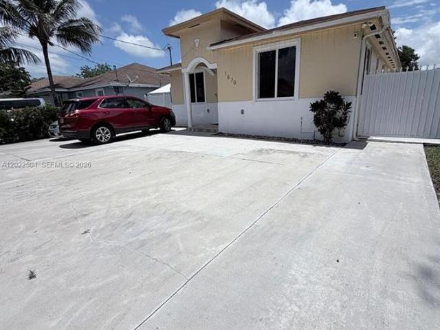 Luxury Villa for rent in Miami Heights Trailer Park, Florida