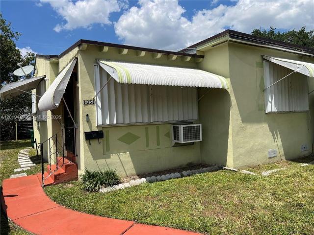 Luxury Villa for rent in Miami Heights Trailer Park, United States