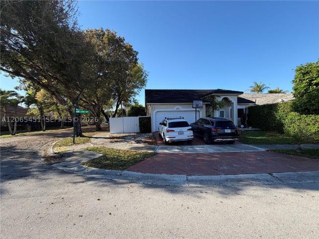 Luxury Villa for rent in Miami Lakes, Florida