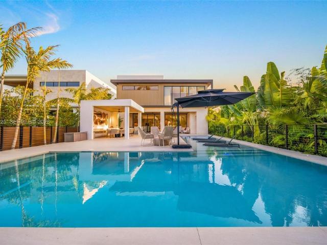 6 bedroom luxury Villa for rent in Miami, Florida