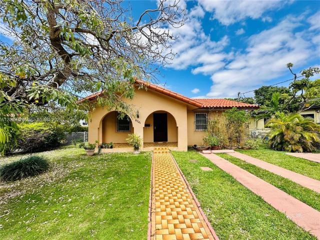 Luxury Villa for rent in Miami, Florida
