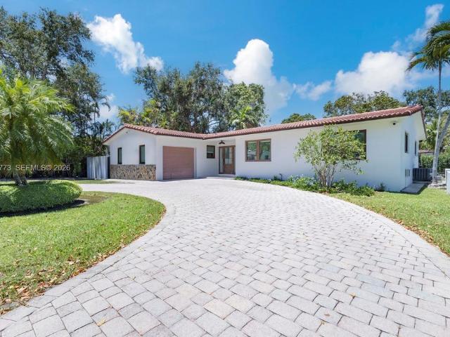 Luxury Villa for rent in Miami, United States