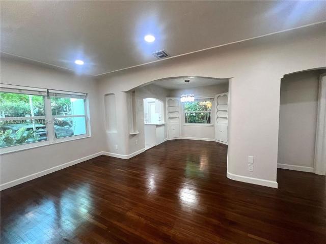 Luxury Villa for rent in Miami, United States