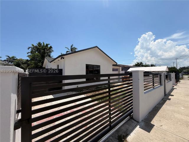 Luxury Villa for rent in Miami, United States