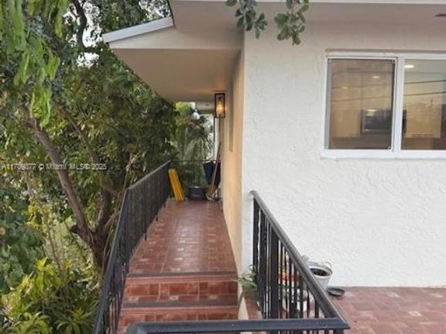 Luxury Villa for rent in Miami, United States