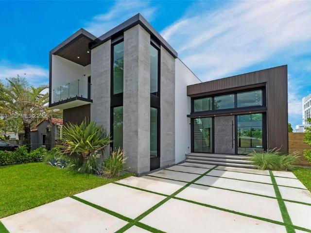 Luxury Villa for rent in Miami, United States