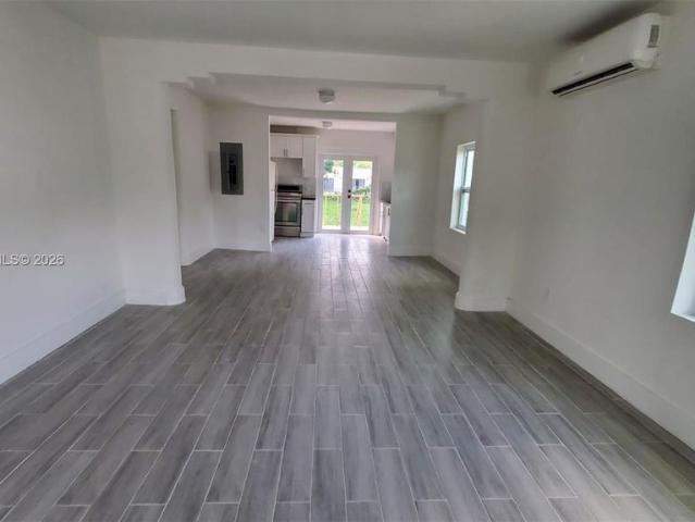 Luxury Villa for rent in Miami, United States