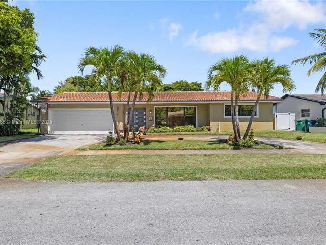 Luxury Villa for rent in Miami, United States