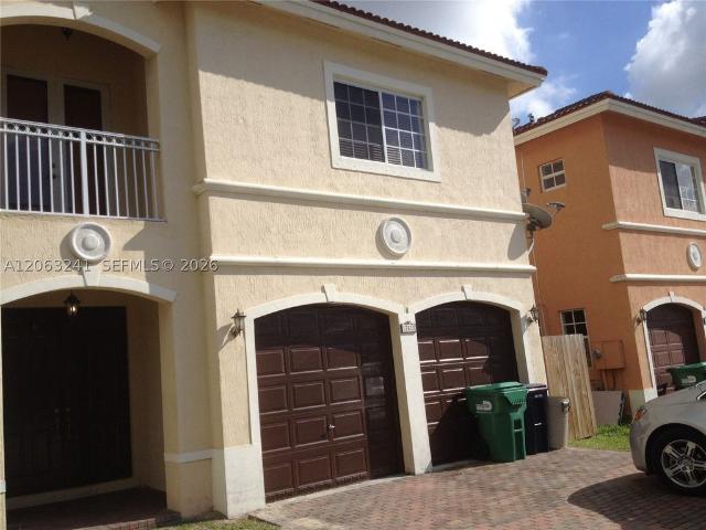 Luxury Villa for rent in Miami, United States