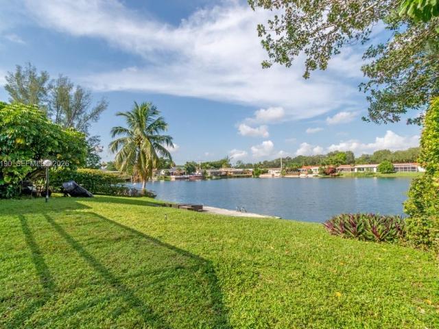 Luxury Villa for rent in Miami, United States