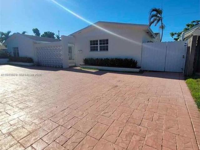 Luxury Villa for rent in Miami, United States