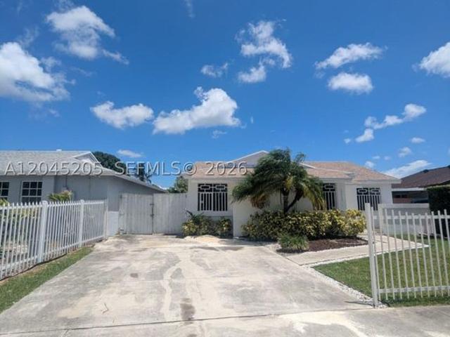 Luxury Villa for rent in Miami, United States