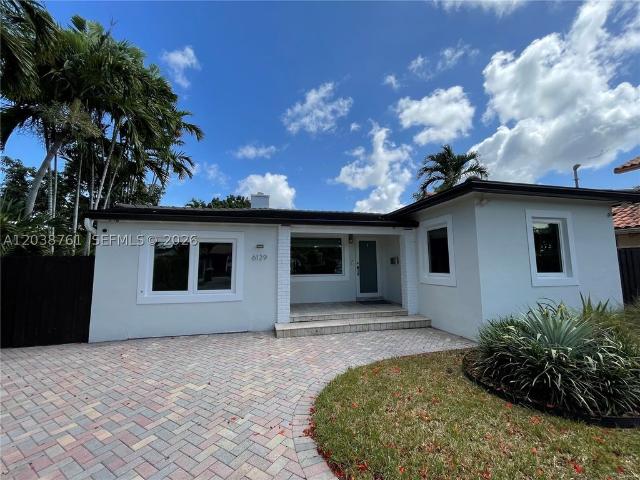Luxury Villa for rent in Miami, United States