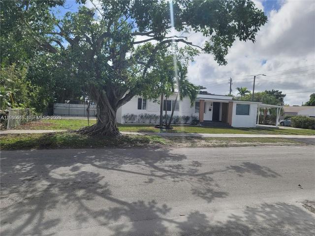 Luxury Villa for rent in Miami, United States
