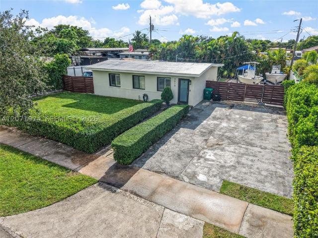 Luxury Villa for rent in Miami, United States