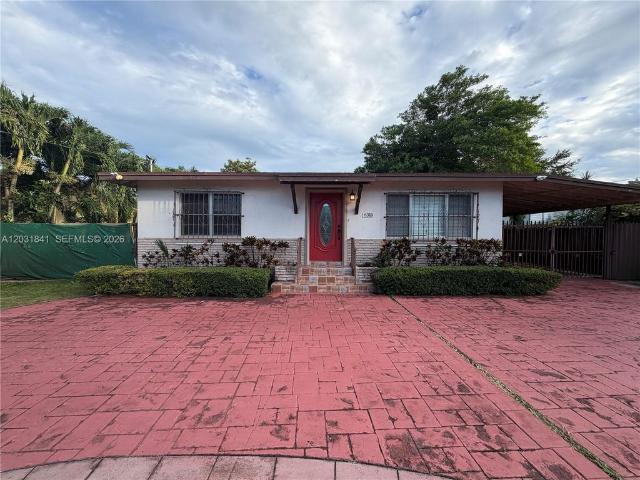 Luxury Villa for rent in Miami, United States