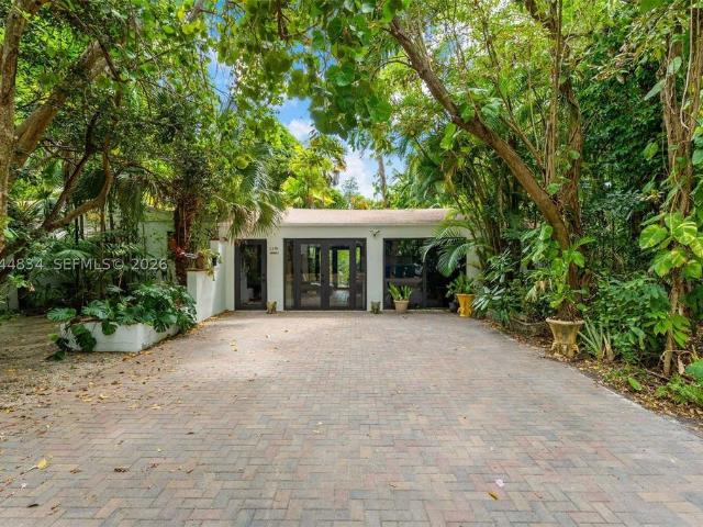 Luxury Villa for rent in Miami, United States