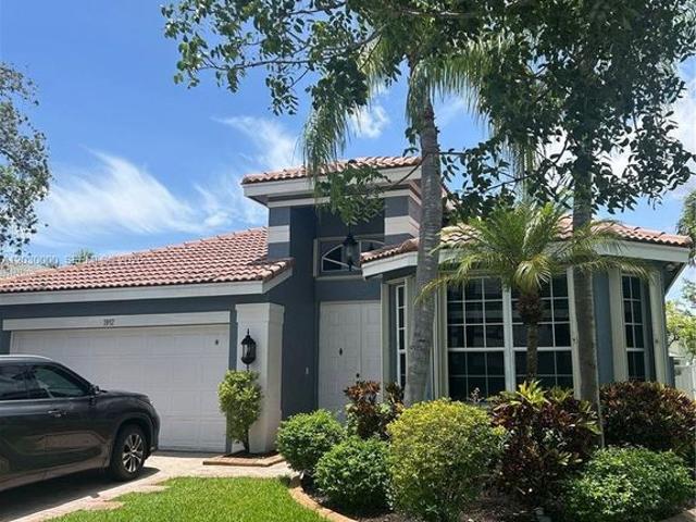 Luxury Villa for rent in Miramar, Florida