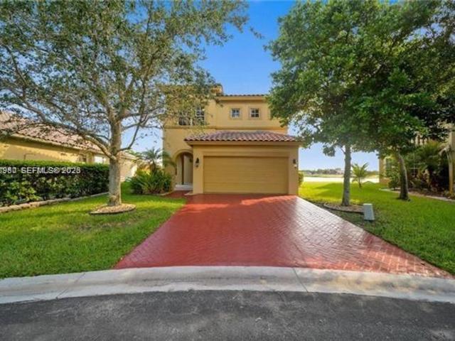 Luxury Villa for rent in Miramar, Florida