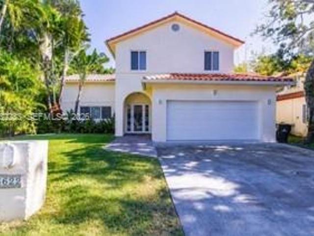 Luxury Villa for rent in South Miami, United States
