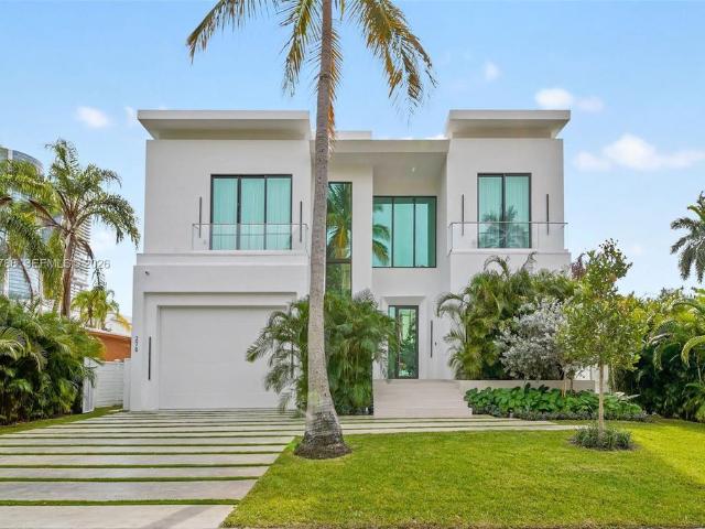 Luxury Villa for rent in Sunny Isles Beach, Florida