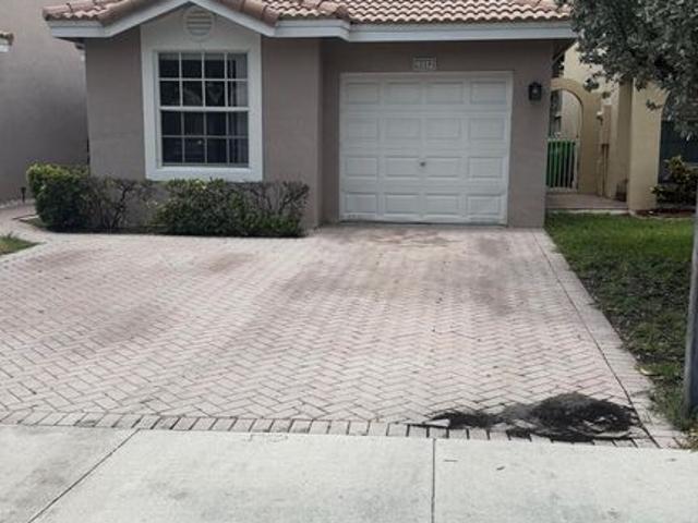 3 bedroom luxury Villa for rent in Sunrise, Florida