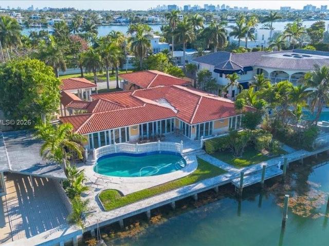 Luxury Villa for rent in Surfside, Florida