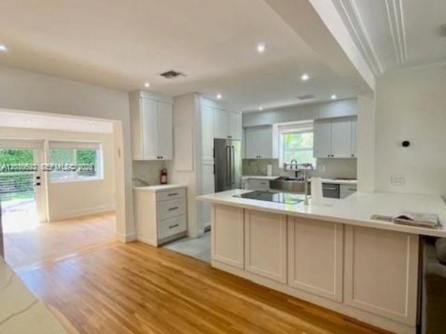 Luxury Villa for rent in Surfside, United States