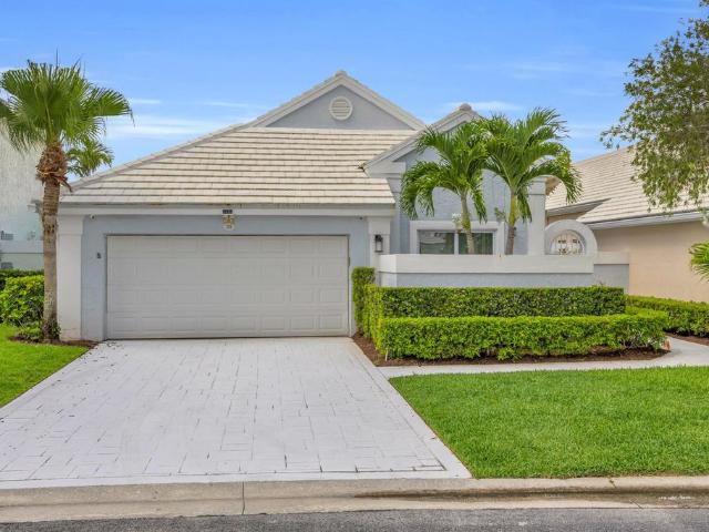 Luxury Villa for rent in Palm Beach Gardens, Florida