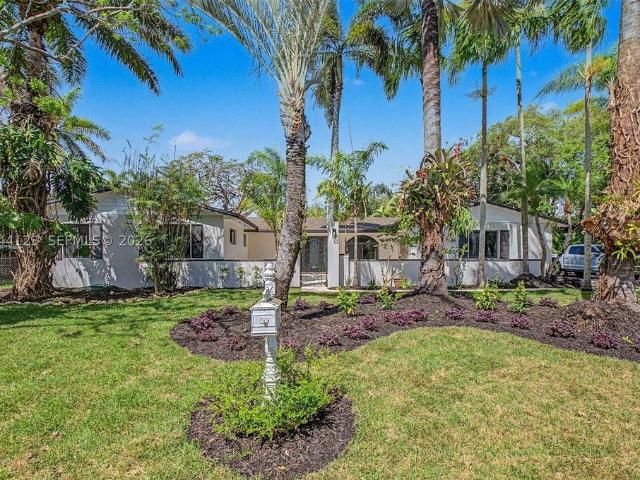 Luxury Villa for rent in Palmetto Bay, Florida