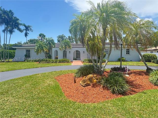 Luxury Villa for rent in Palmetto Bay, Florida
