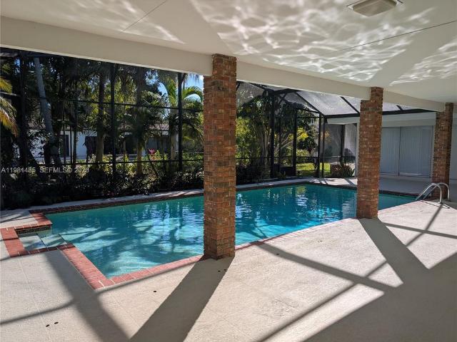 Luxury Villa for rent in Palmetto Bay, Florida