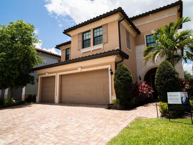 Luxury Villa for rent in Parkland, Florida