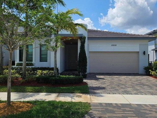 Luxury Villa for rent in Parkland, Florida
