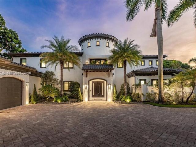 Luxury Villa for rent in Pinecrest, Florida